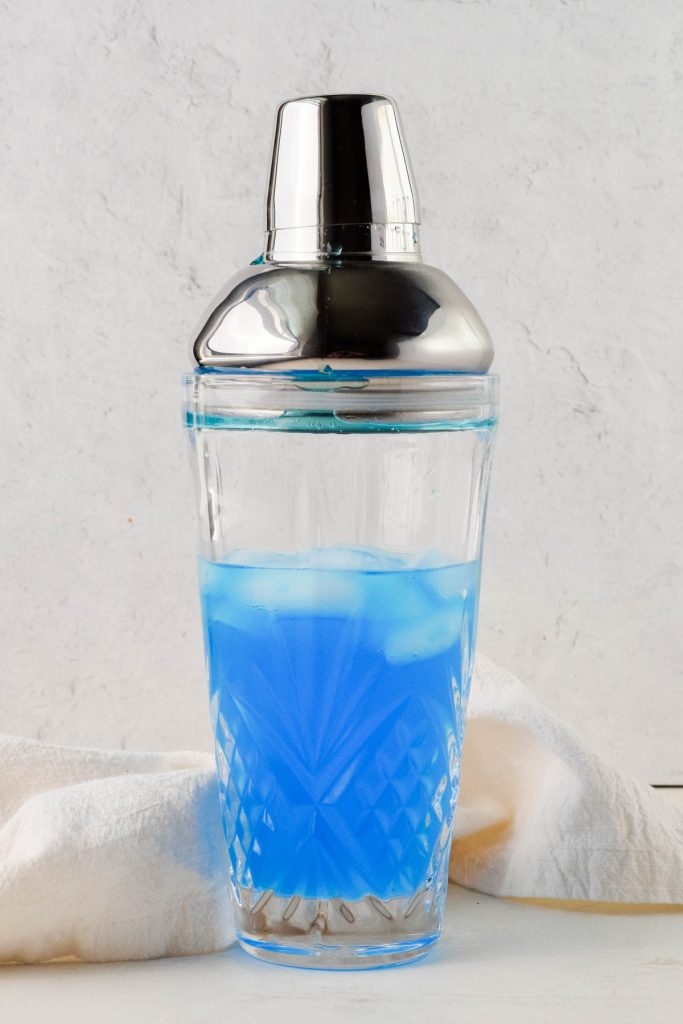 Detroit Tailgating Punch {Lions Honolulu Blue Kool-Aid Recipe} - A ...