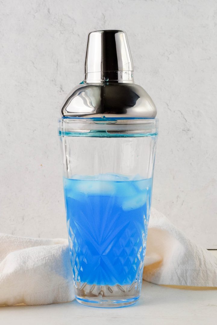 Detroit Tailgating Punch {Lions Honolulu Blue Kool-Aid Recipe} - A ...